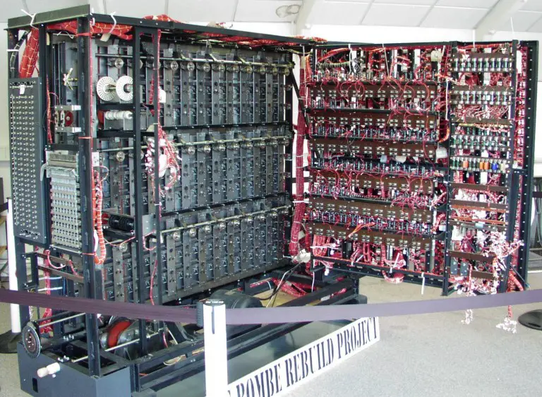La storia del computer: dai primi calcolatori bellici ai portatili ...